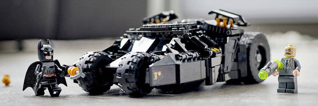 LEGO mini Batmobile Tumbler (2021)